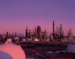 U.S. refiners must piece together RFG, pollution control puzzle | Oil ...