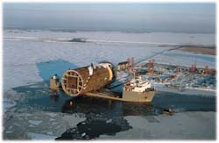 Semisubmersible vessel moves spar across Atlantic | Oil & Gas Journal