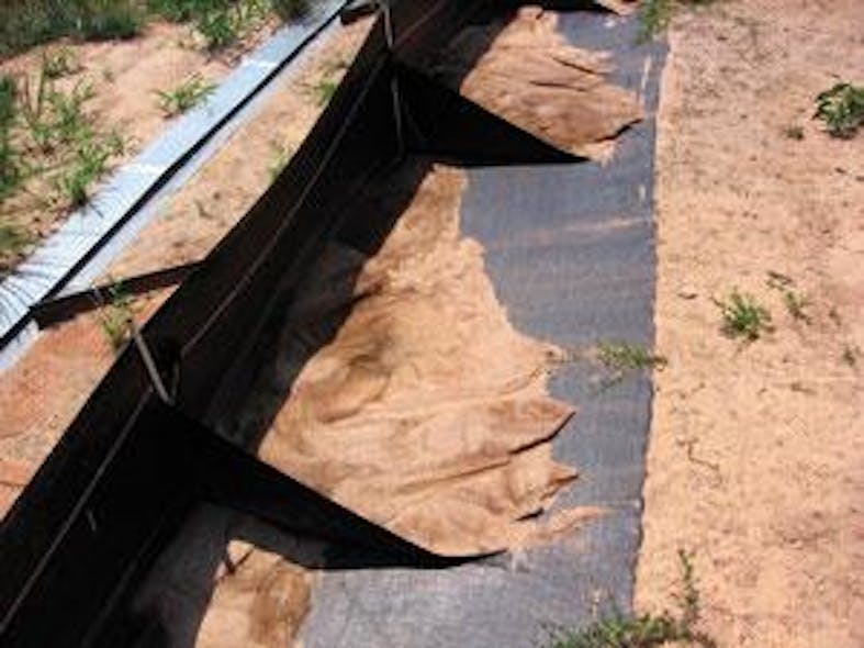 SPECIAL REPORT: Method improves pipeline-spread silt containment | Oil ...