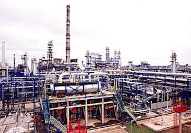 Russian refiners slowly building new units, upgrading refined product ...