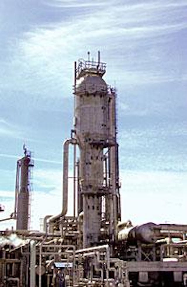 Operating Eunice, La., demethanizer at high pressure yields unique data ...