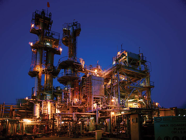 ExxonMobil lets contract for UK refinery upgrade | Oil & Gas Journal