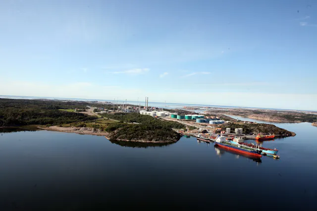 Swedish refiner, partner let contract for new complex at Lysekil ...