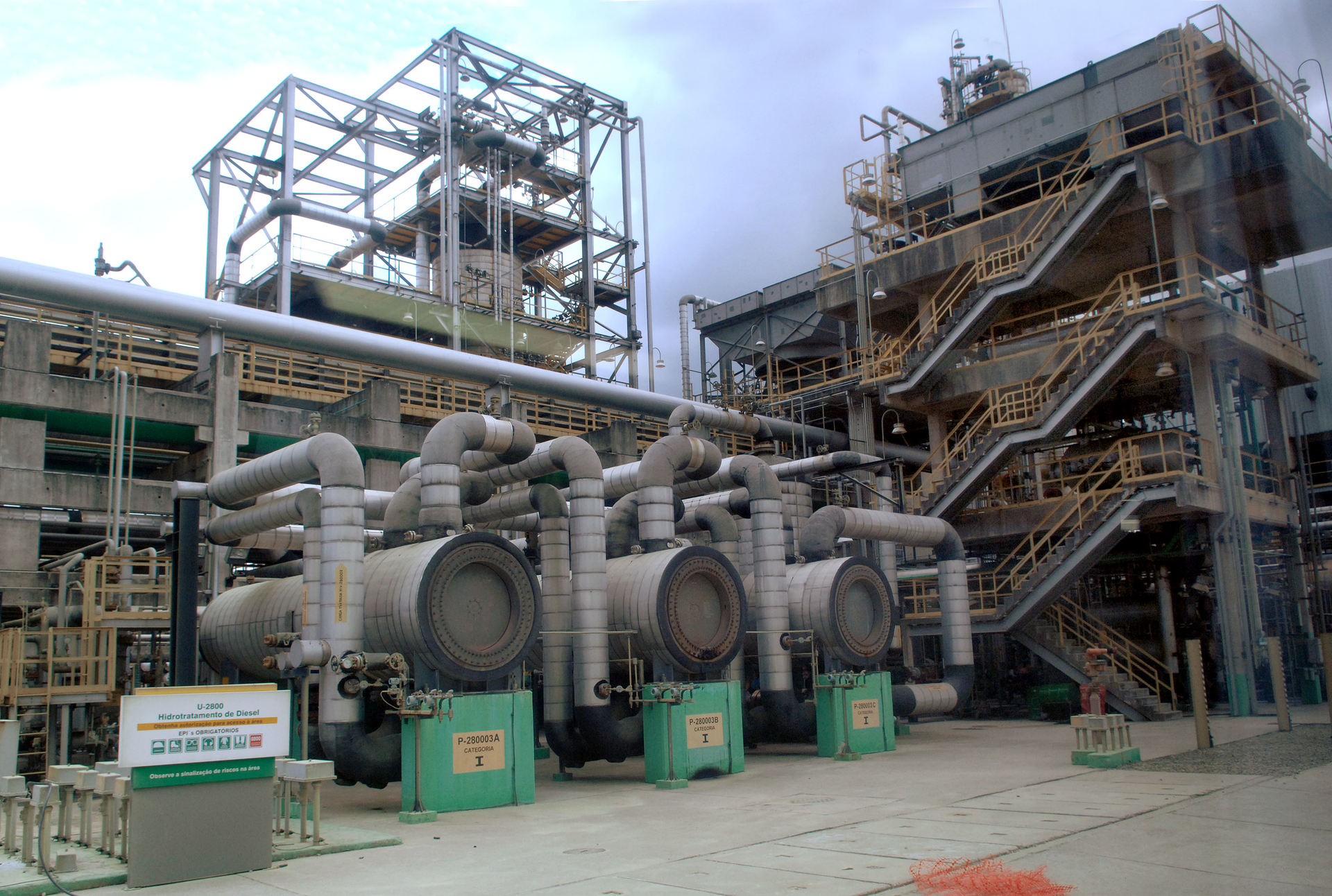 Fire hits distillation unit at Petrobras’s REDUC refinery | Oil & Gas ...