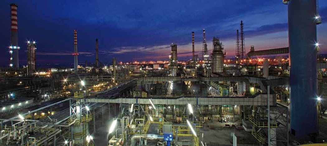 Eni’s Taranto refinery producing sustainable aviation fuel | Oil & Gas ...